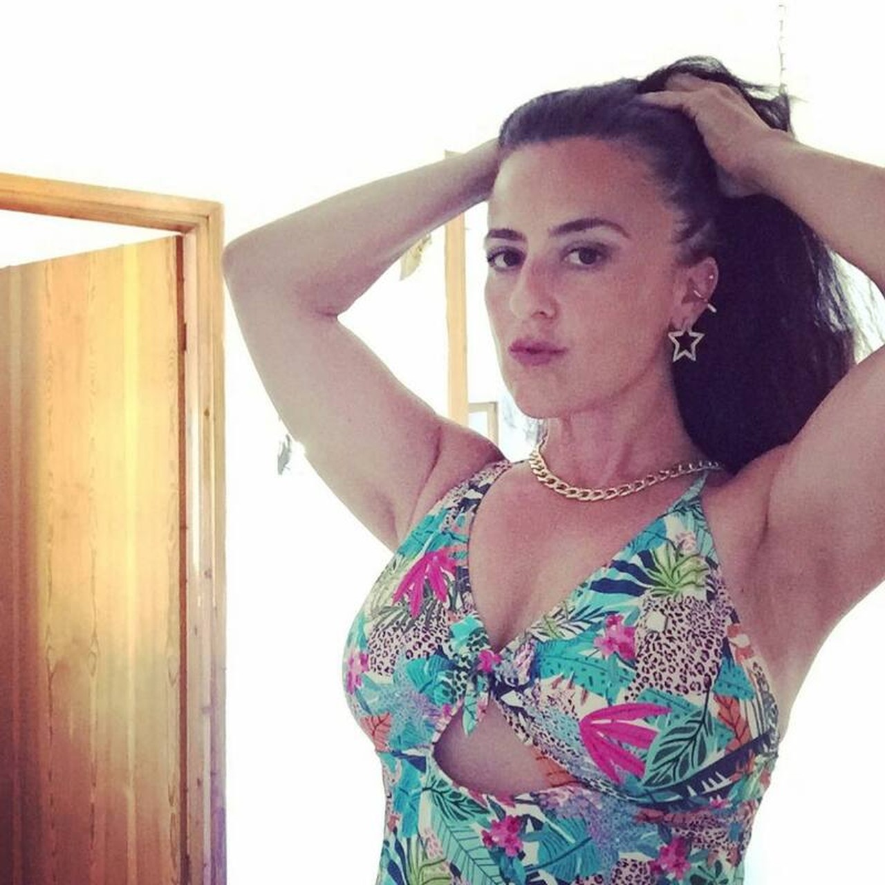 Aybige Tek - Puanlamalar ve Yorumlar - MUBI