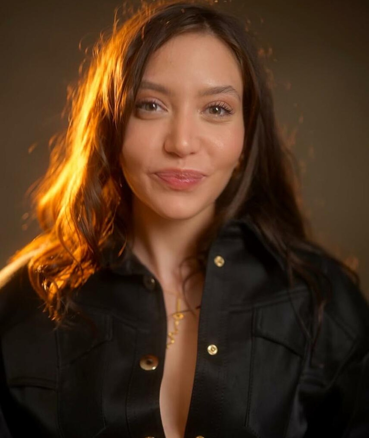 İlda Özgürel – Movies, Bio and Lists on MUBI