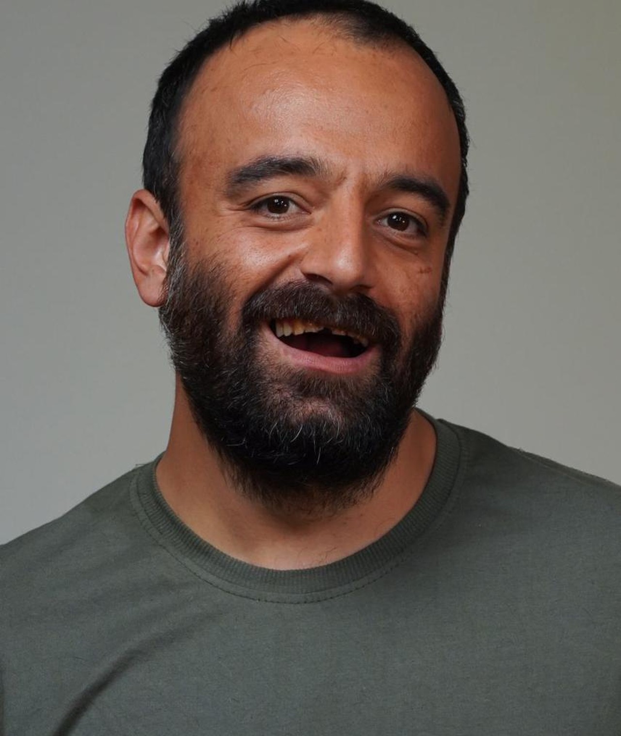 Samad Azarakhsh – Movies, Bio and Lists on MUBI