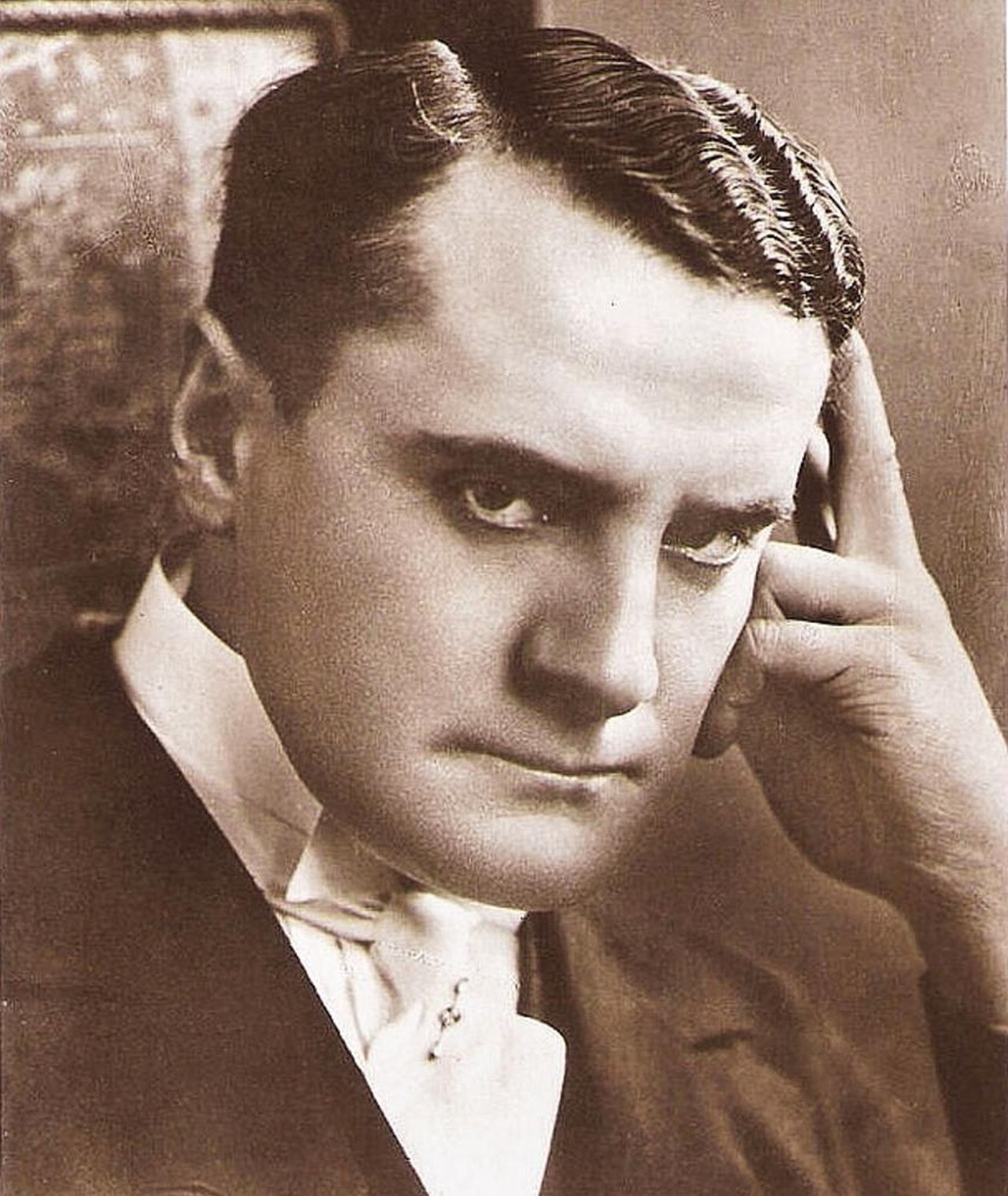 Leo Peukert – Movies, Bio and Lists on MUBI