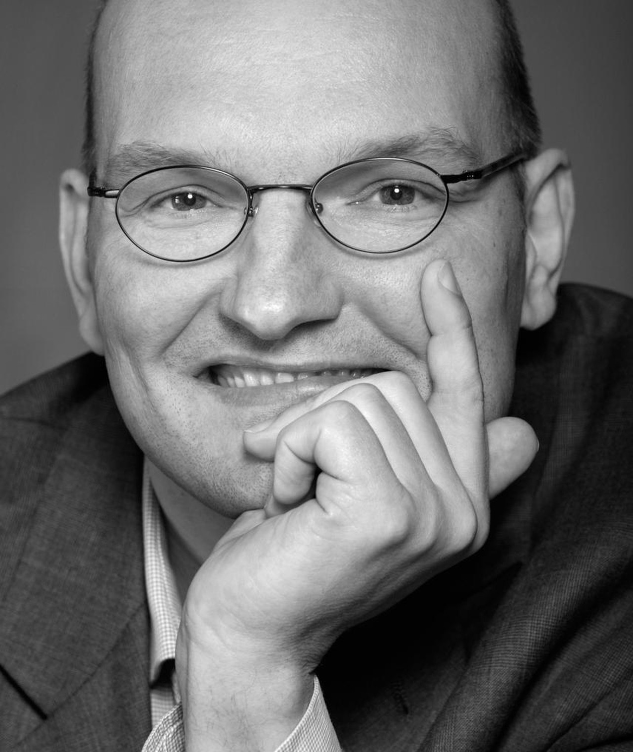 Oliver Schütte – Movies, Bio and Lists on MUBI