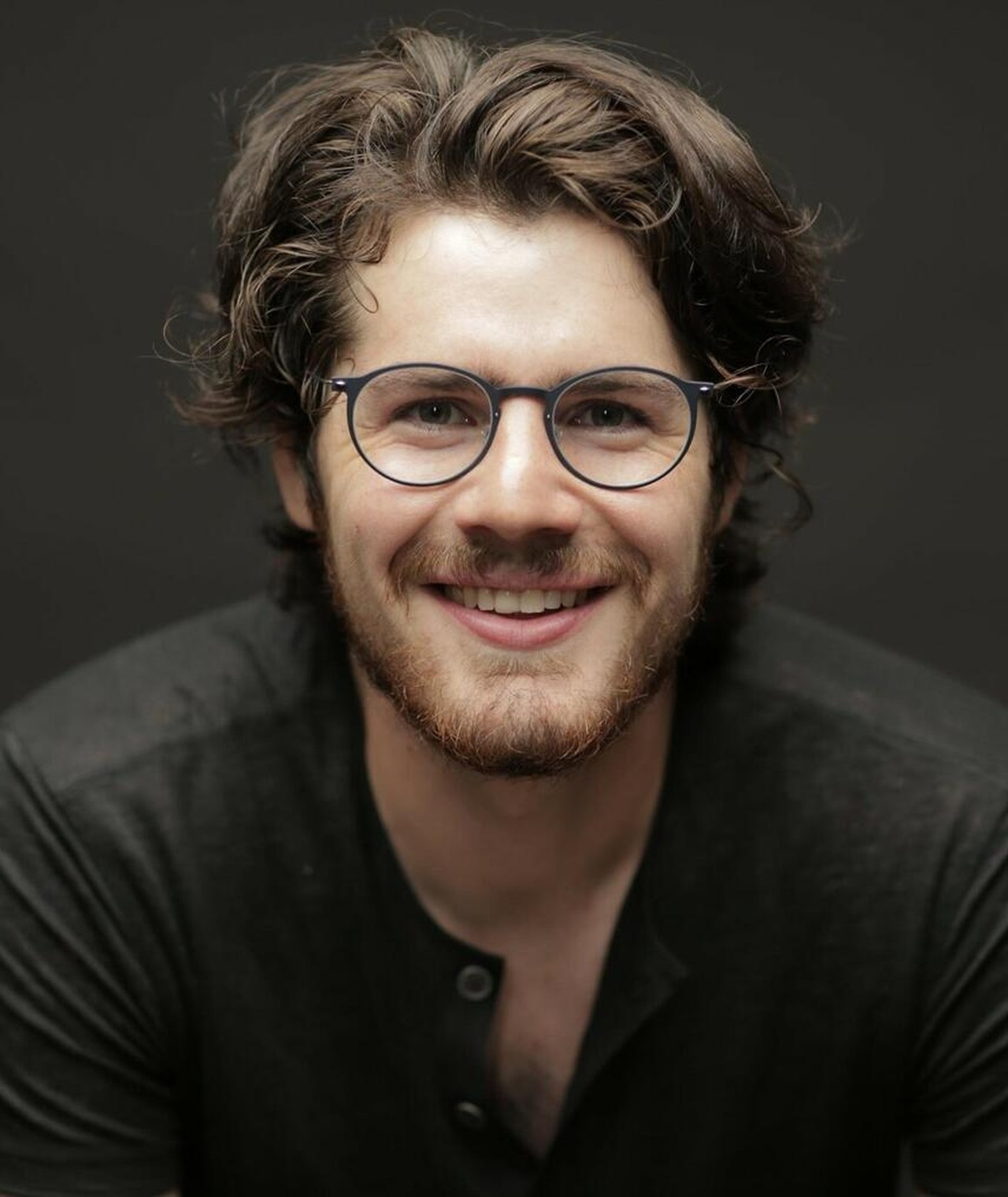 Daniel Roher – Movies, Bio and Lists on MUBI