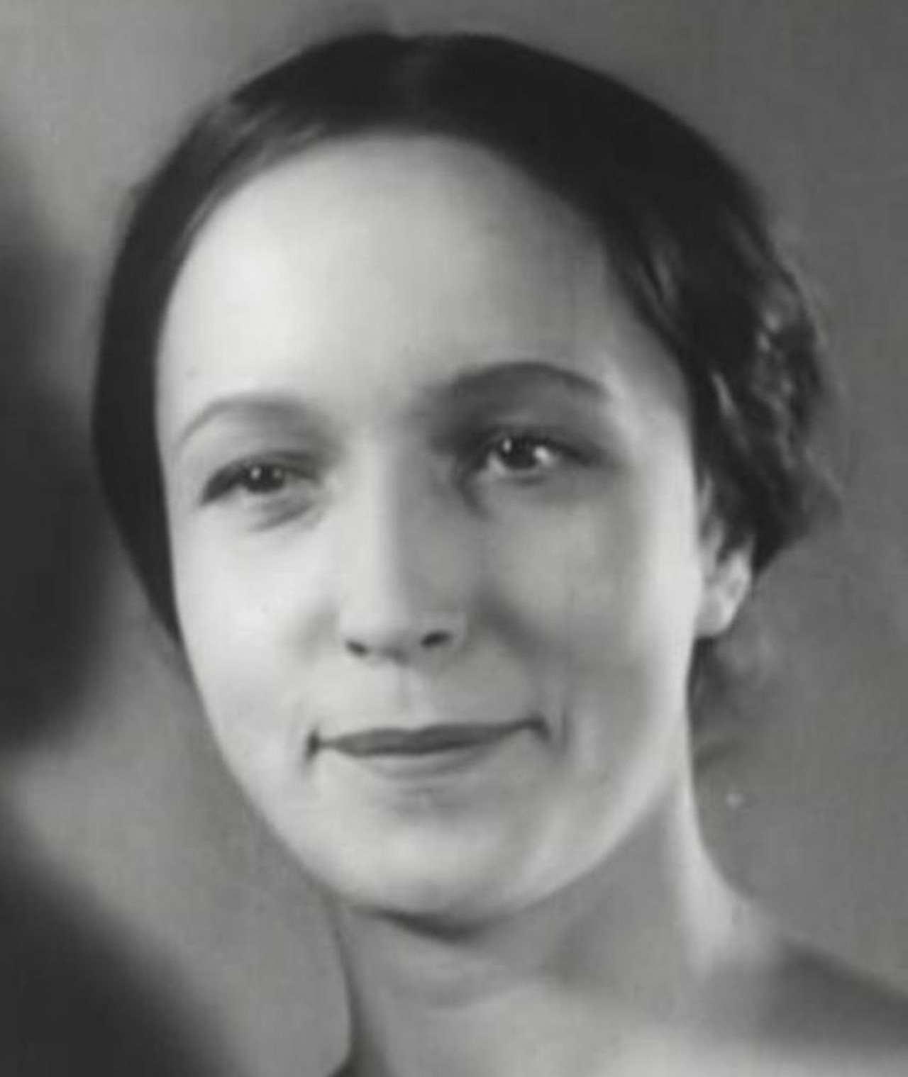 Anna Zarzhitskaya – Movies, Bio and Lists on MUBI