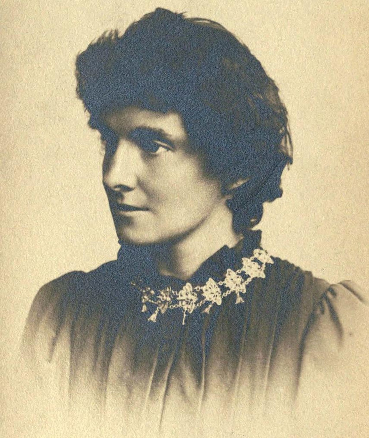 E. Nesbit – Movies, Bio and Lists on MUBI