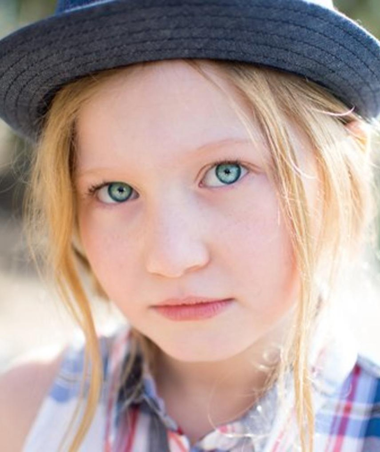 Abigail Zoe Lewis Movies Bio And Lists On Mubi