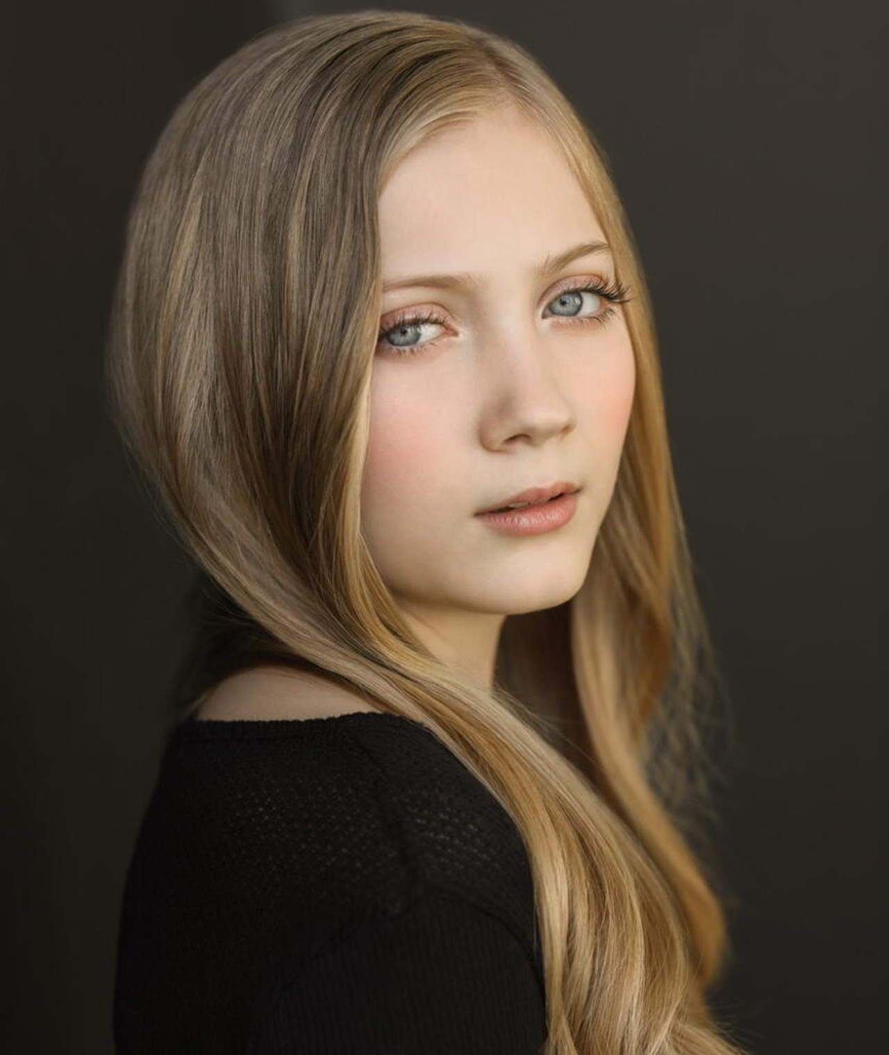 Hannah Bos – Movies, Bio and Lists on MUBI