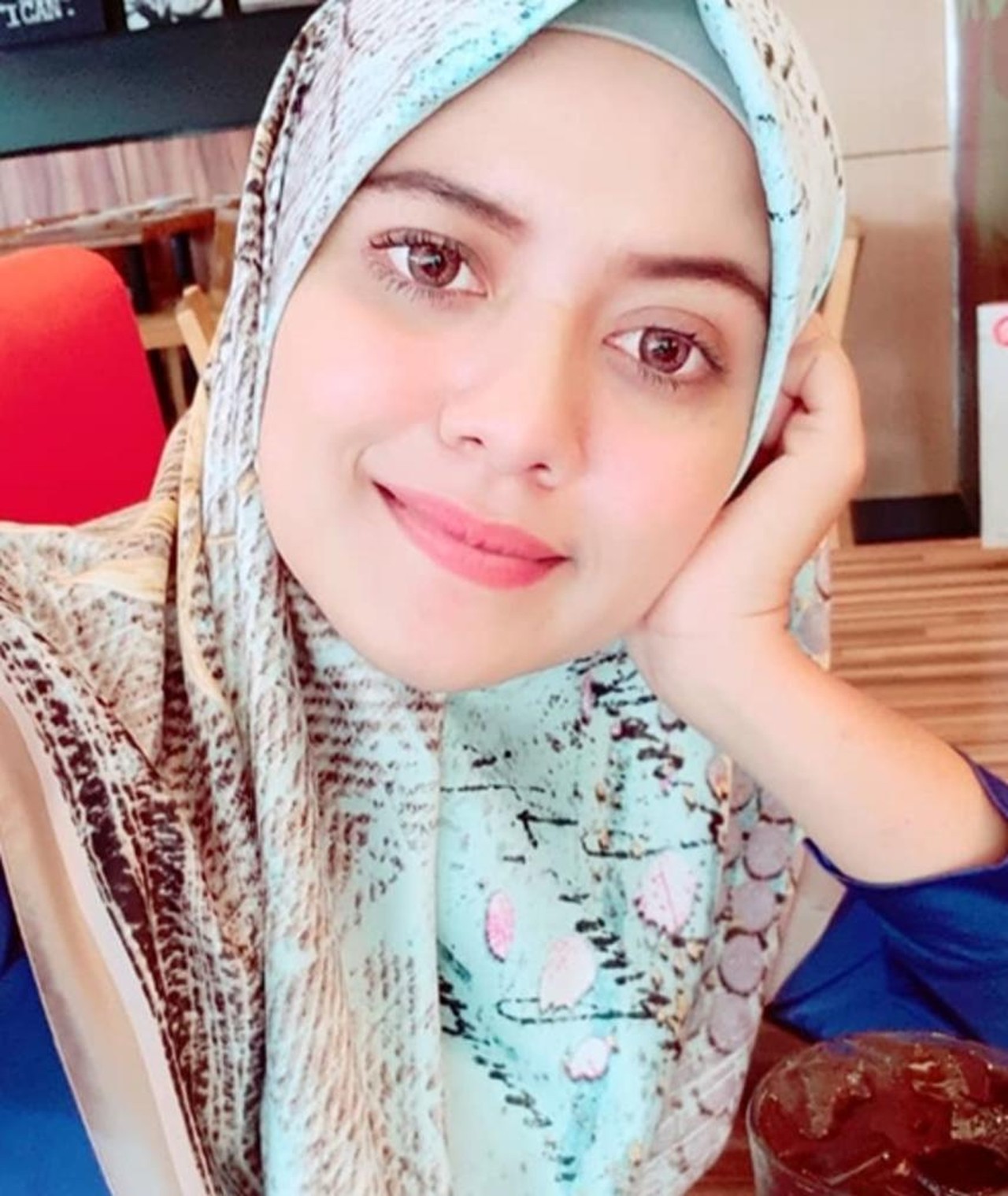 Tunku Hanis – Movies, Bio and Lists on MUBI