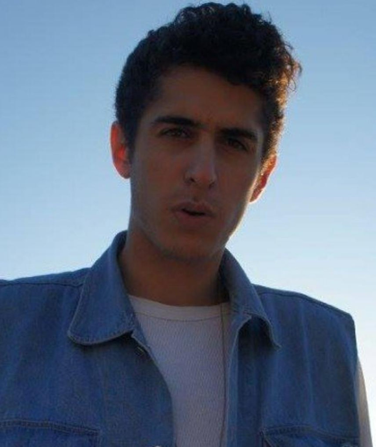 Oliver Shahery – Movies, Bio and Lists on MUBI