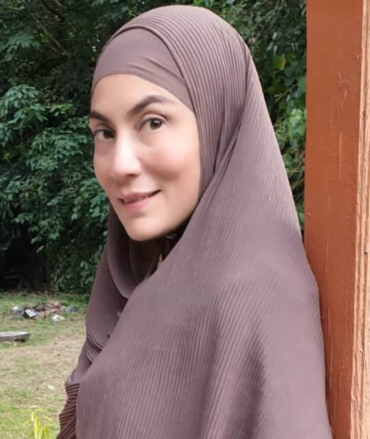 Angeline Tan – Movies, Bio and Lists on MUBI