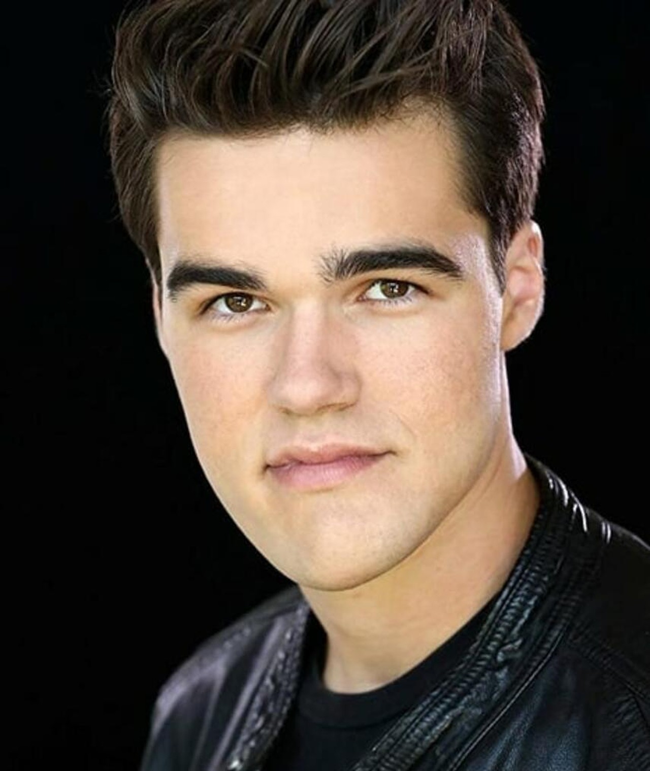 Cole Ewing – Movies, Bio and Lists on MUBI