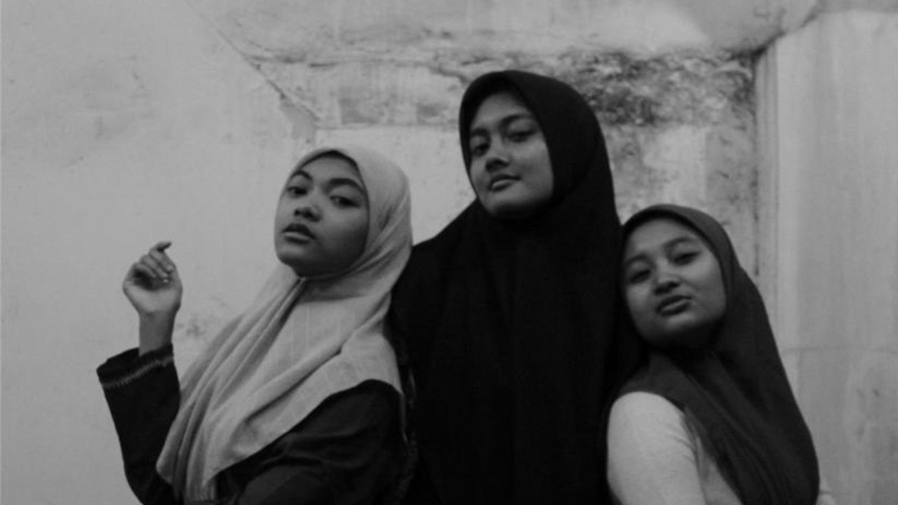 After the Curfew (2013) | MUBI