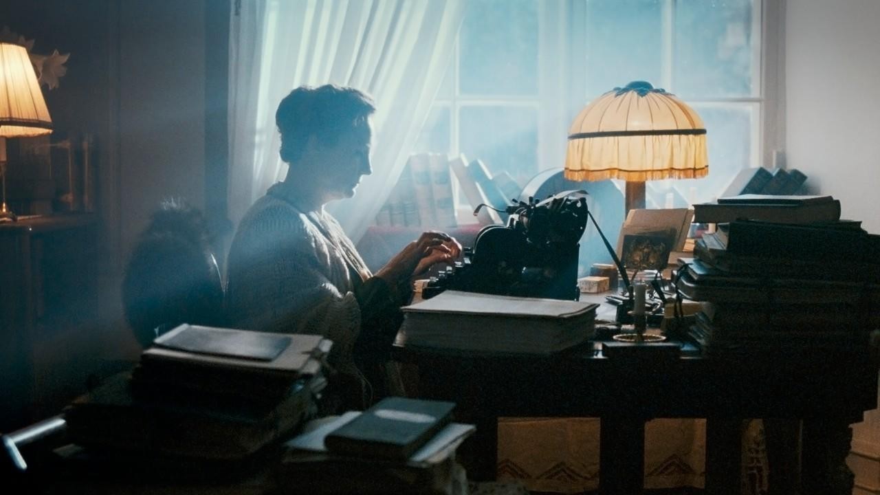 Hella W (2011) | MUBI