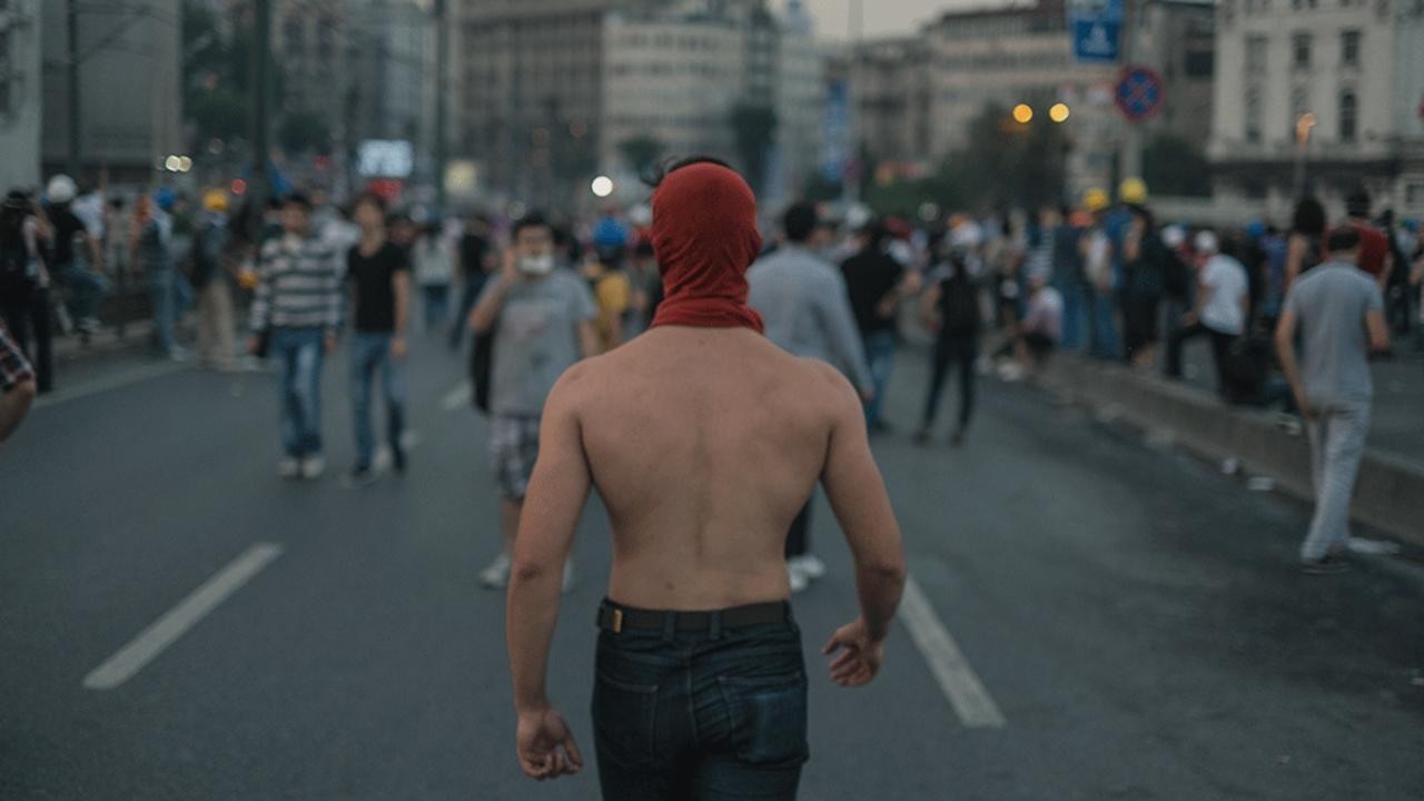 TRAILER - Displaced (2017)