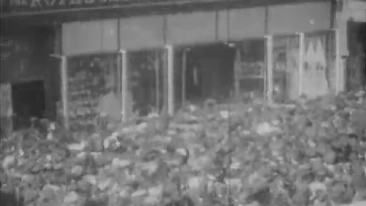 Bargain Day, 14th Street, New York (1905) | MUBI