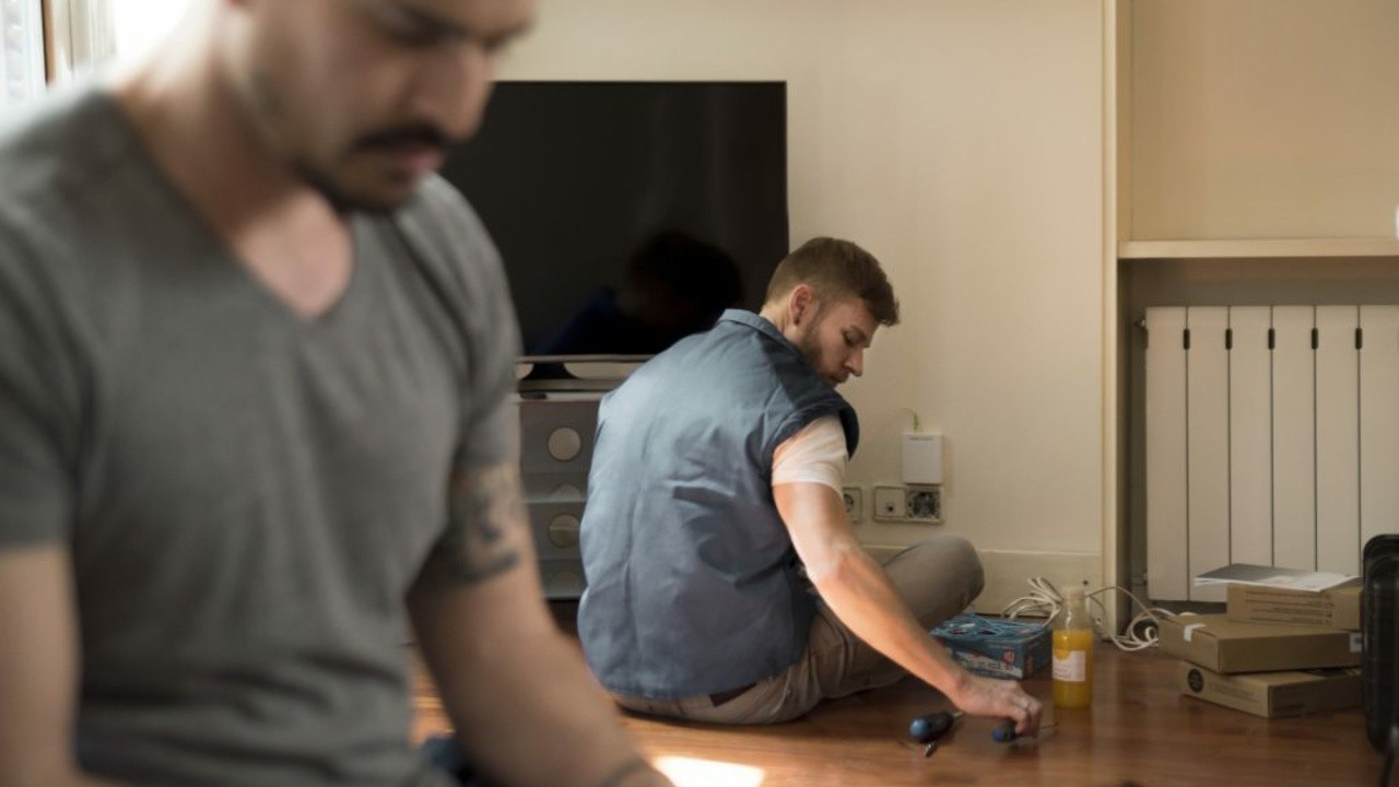 The Cable Guy (2016) | MUBI