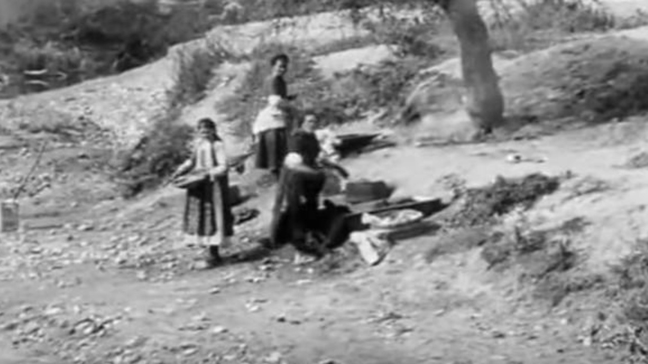 Washerwomen (1905) | MUBI