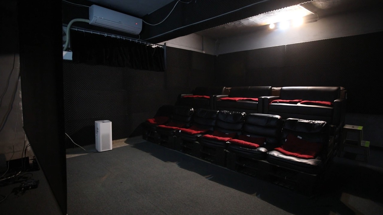 Pause, Cinema (2020) | MUBI