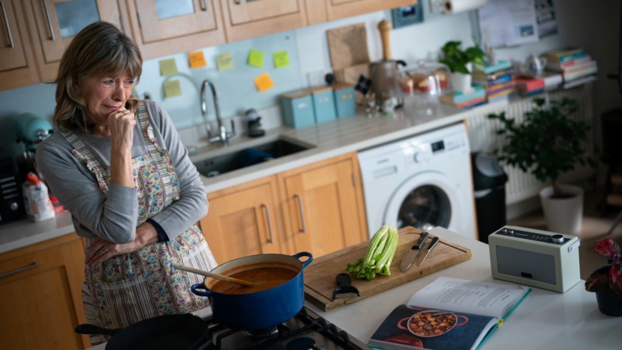 Julia Deakin – Movies, Bio and Lists on MUBI