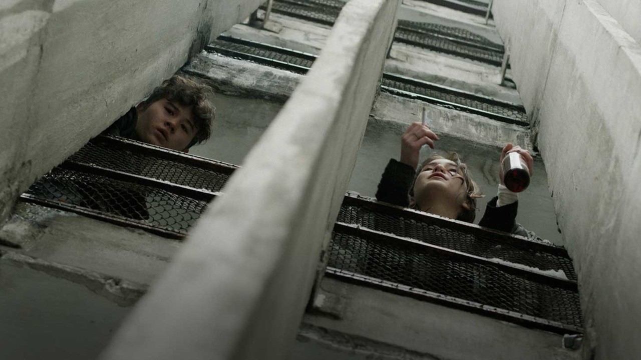 18 kHz (2020) | MUBI