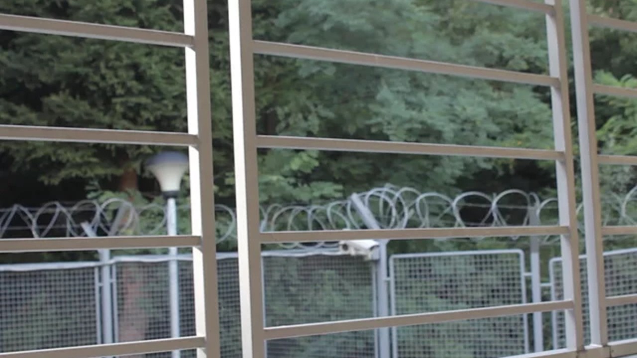 To Be Far (2018) | MUBI