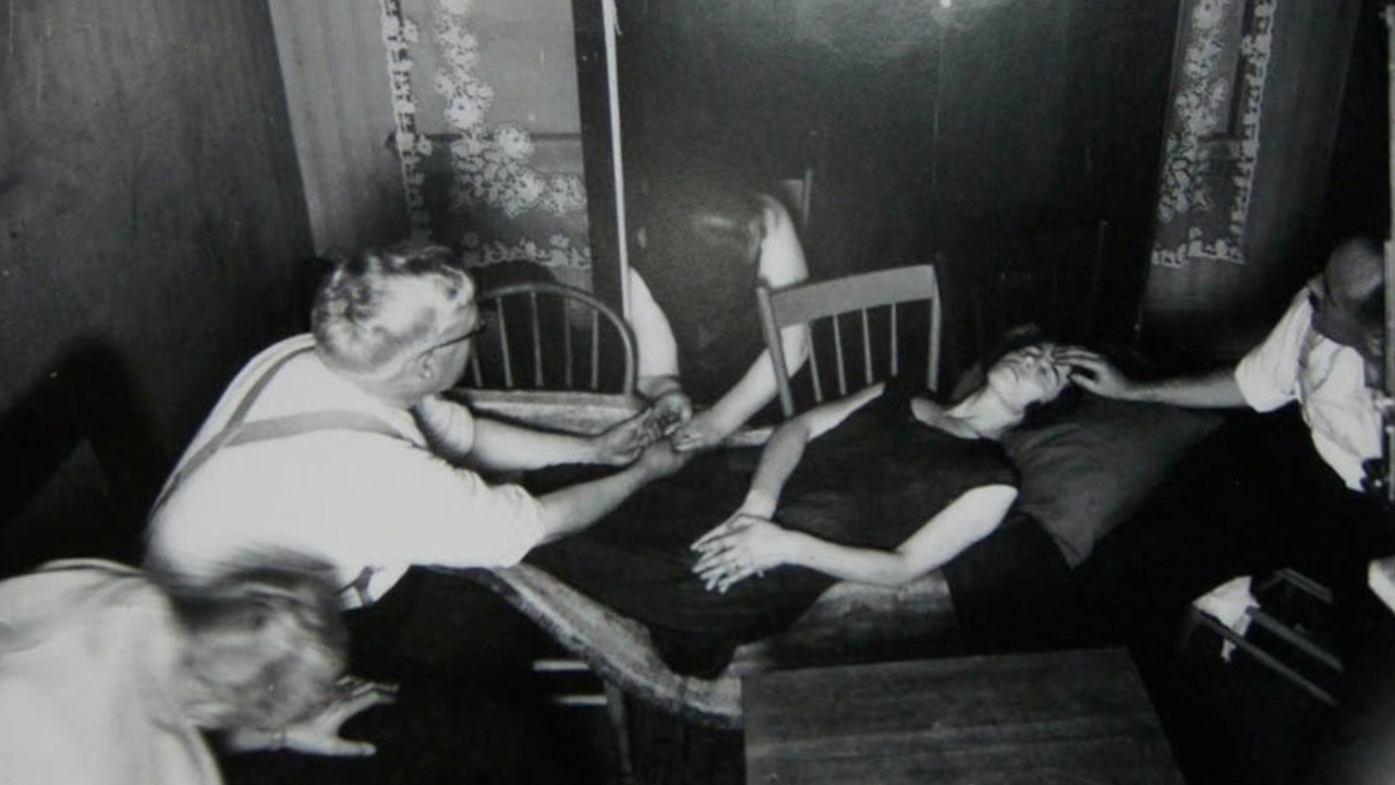 Talking with Dead People (2013) | MUBI