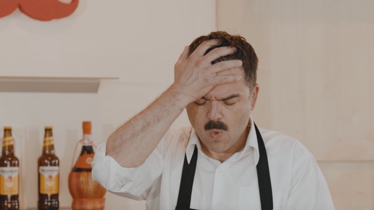 At Velja's (2021) | MUBI