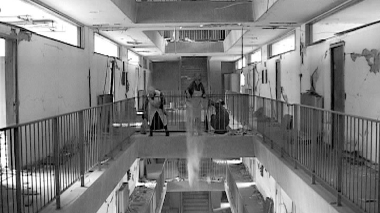 Room Service for Bombed Buildings (2004) | MUBI