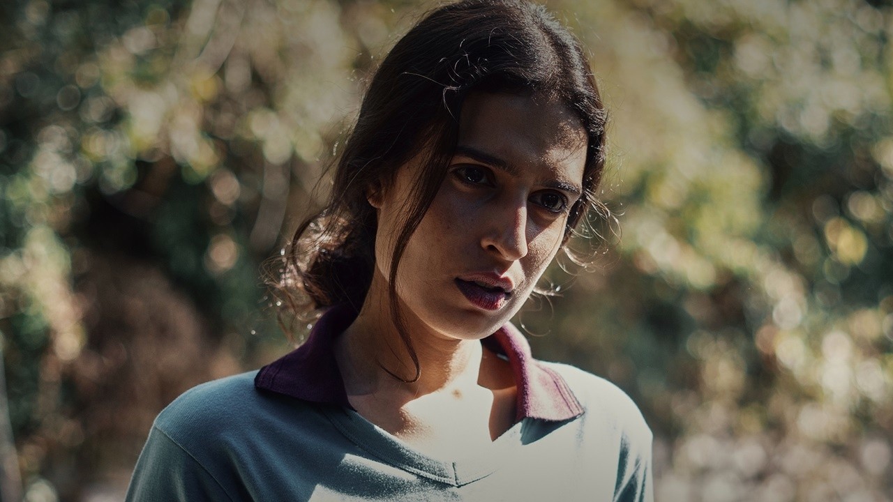 TRAILER - Two Sisters and a Husband (2022)