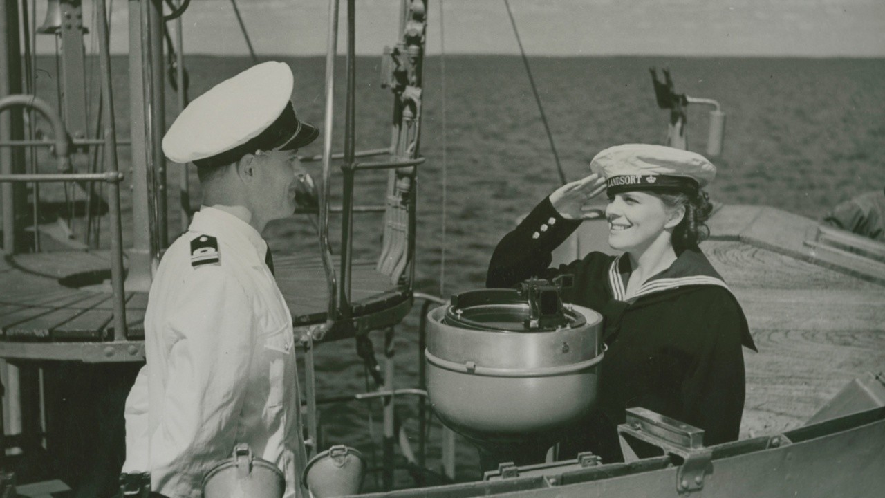 The Girl from Jungfrusund (1949) | MUBI