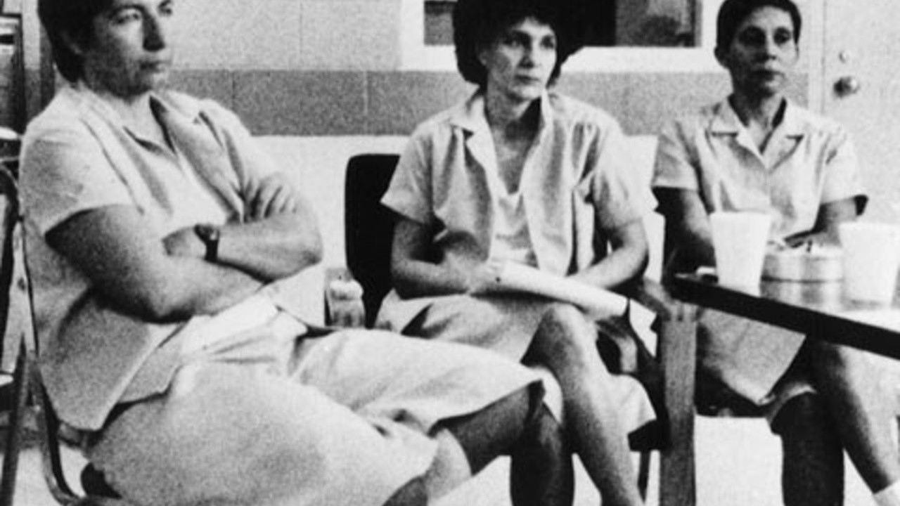 Through the Wire (1990) | MUBI