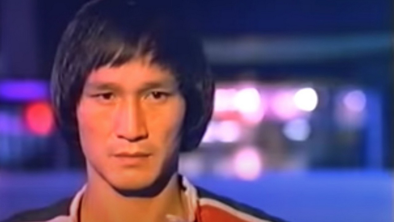 Crimson Street (1982) | MUBI