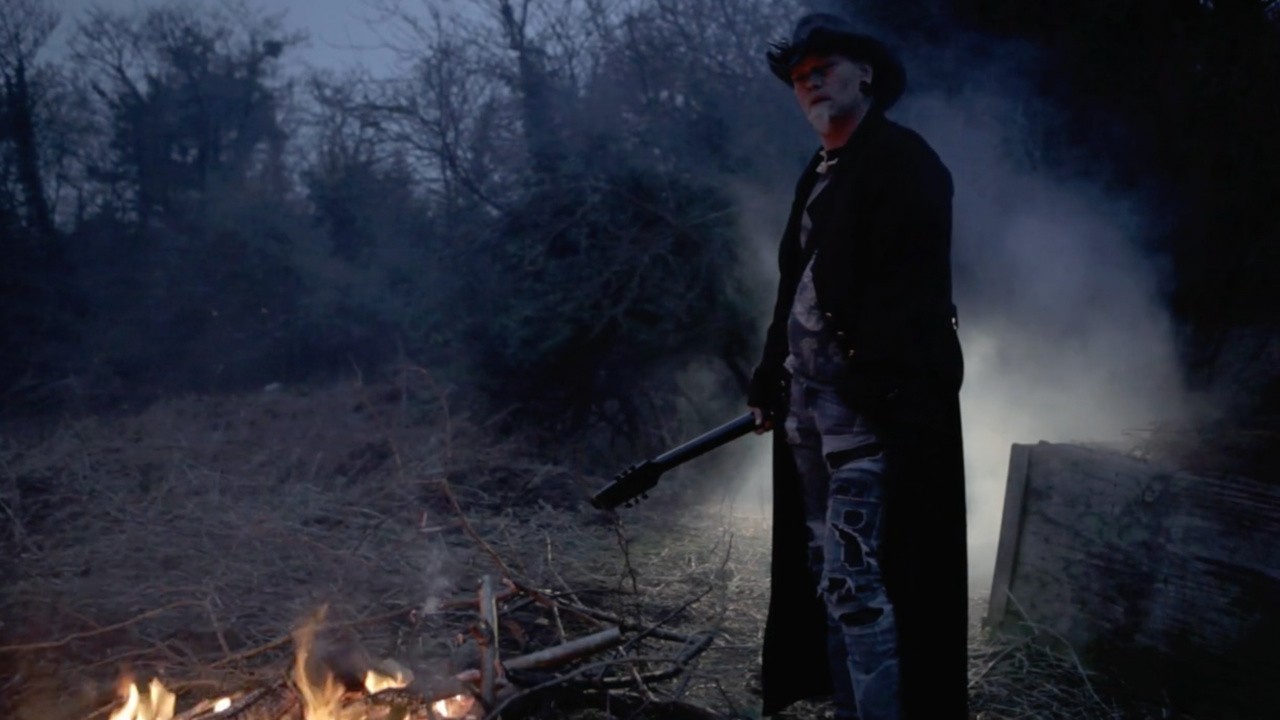 John Hicks & Mark Baynes: Wayfaring Stranger [MV] (2012) | MUBI