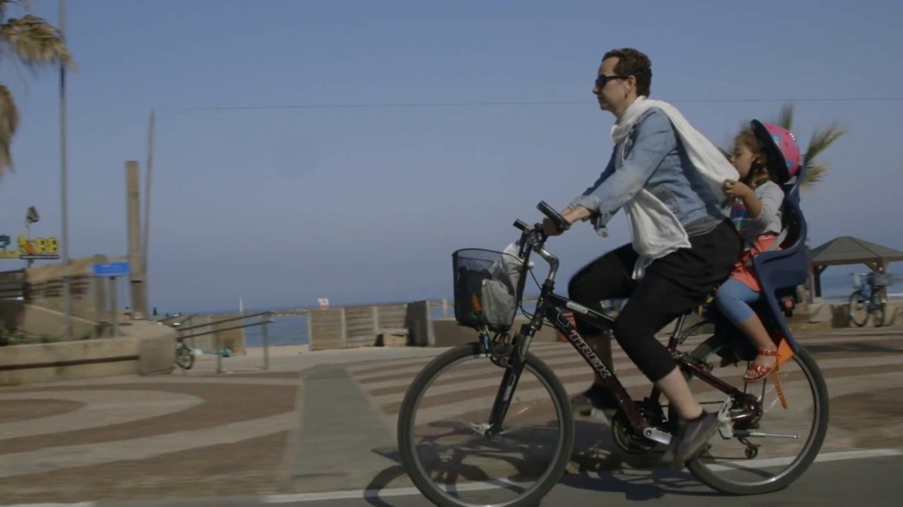 Case You're Still Around (2022) | MUBI
