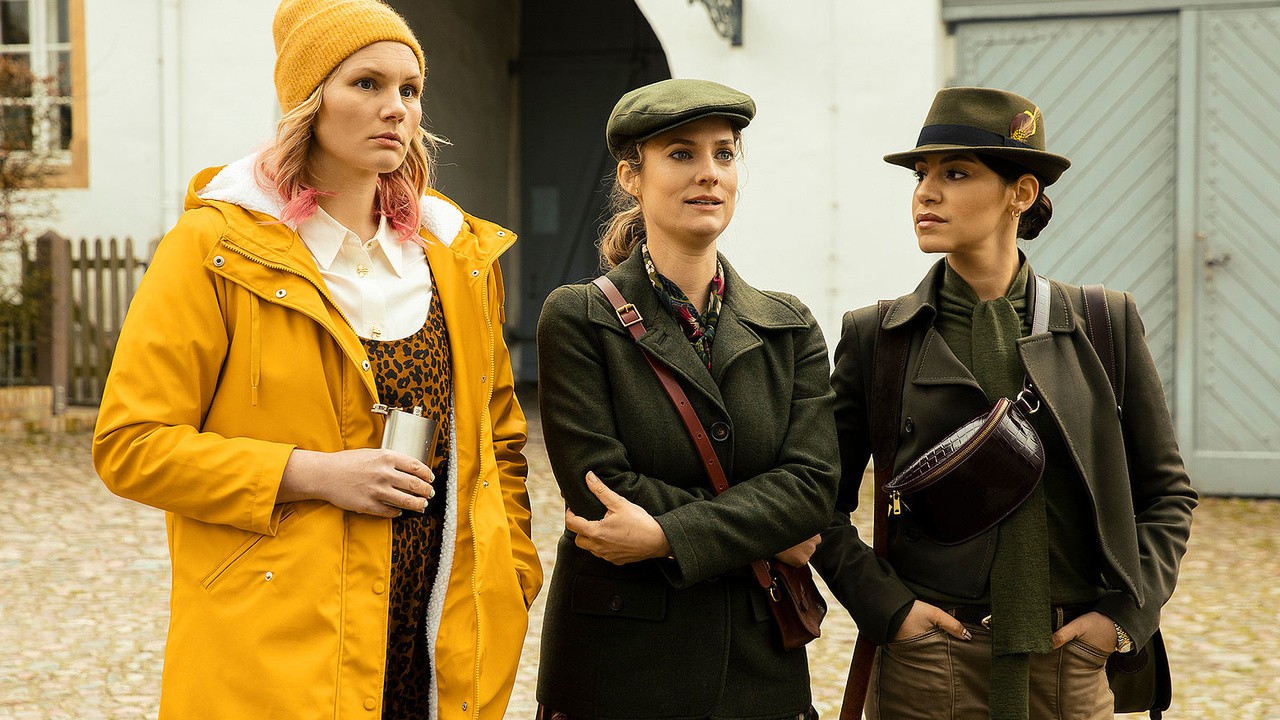 Hunting Season (2022) | MUBI