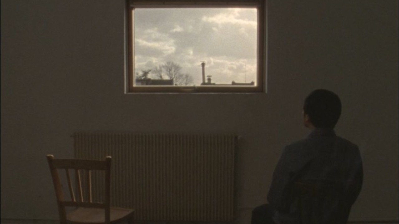 Everything Near Becomes Distant (2021) | MUBI