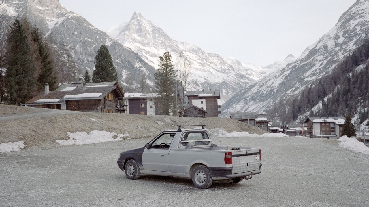 On its Way Down (2022) | MUBI