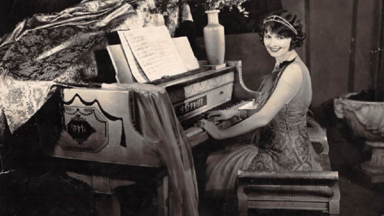 The Unguarded Hour (1925) | MUBI