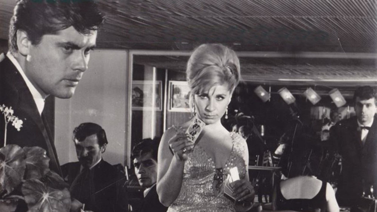 Biraz kül biraz duman (1966) | MUBI