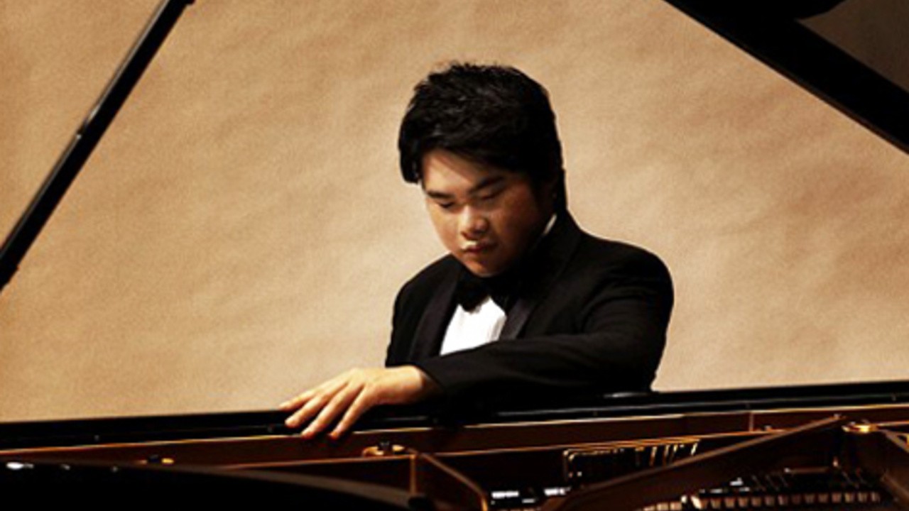 Touching the Sound: The Improbable Journey of Nobuyuki Tsujii (2015) | MUBI