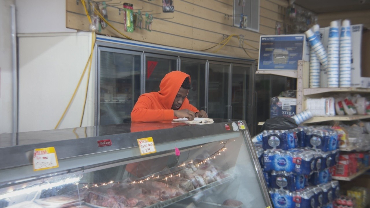 From Fish to Moon (2022) | MUBI