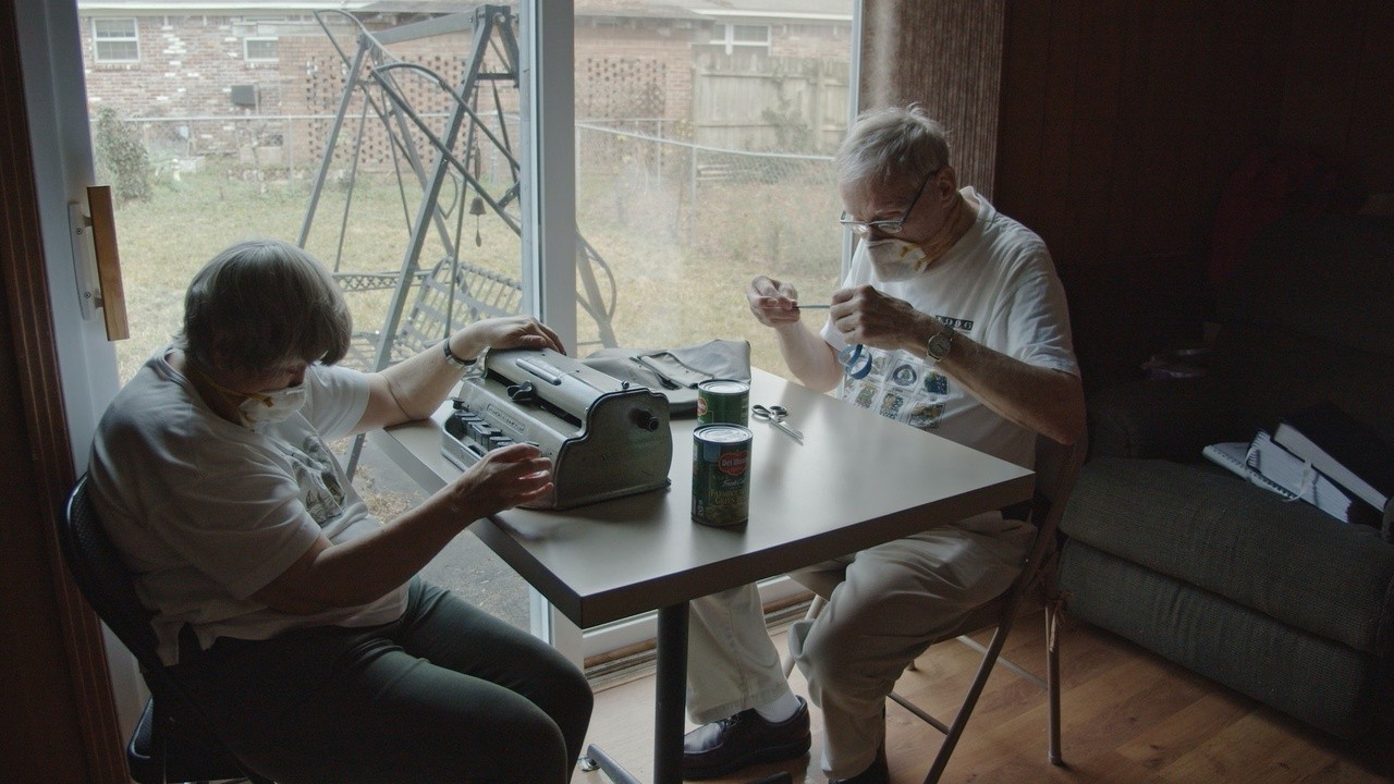 Susan & Leslie (2022) | MUBI