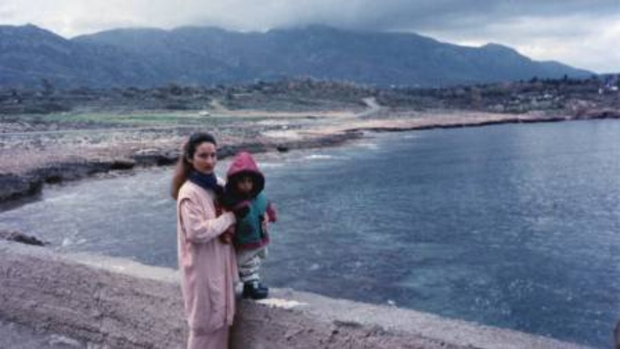 Parallel Trips (2004) | MUBI