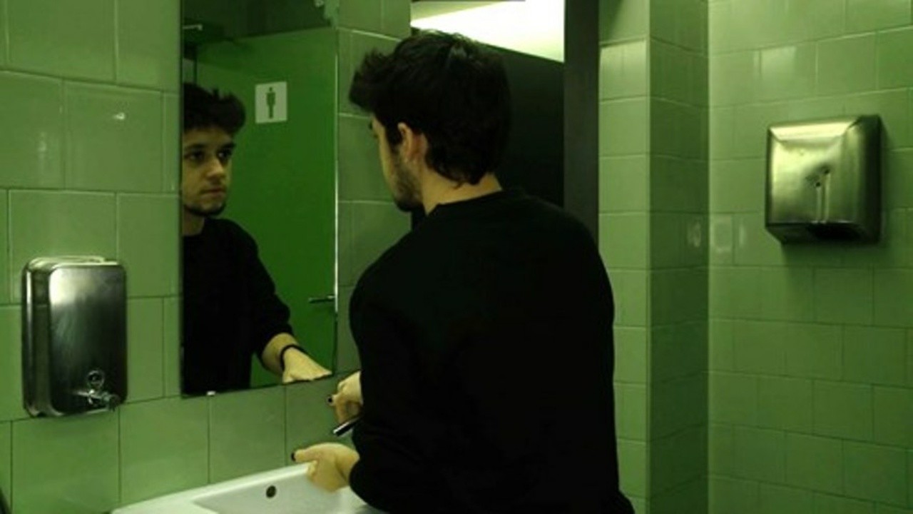 Half Full Body (2022) | MUBI