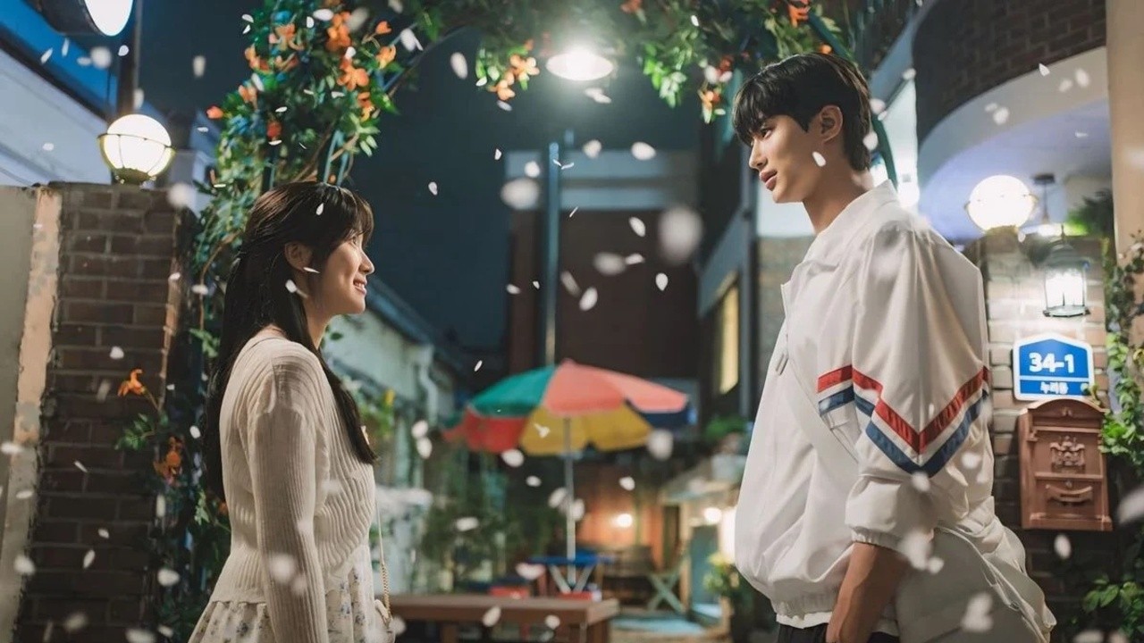 Lovely Runner (2024) | MUBI