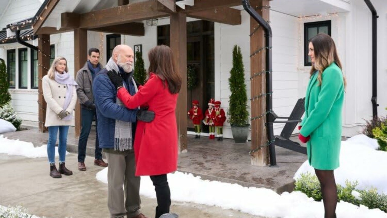 Long Lost Christmas (2022) | MUBI