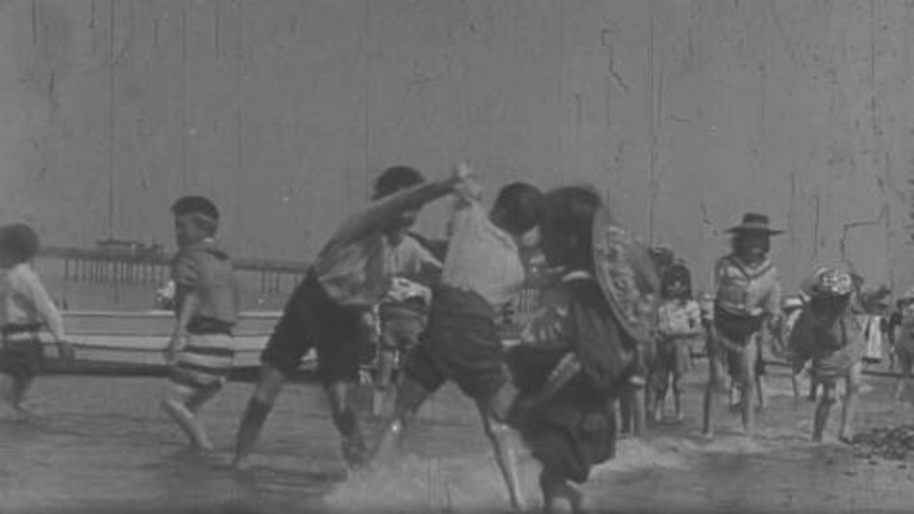 Children Playing at the Beach (1898) | MUBI