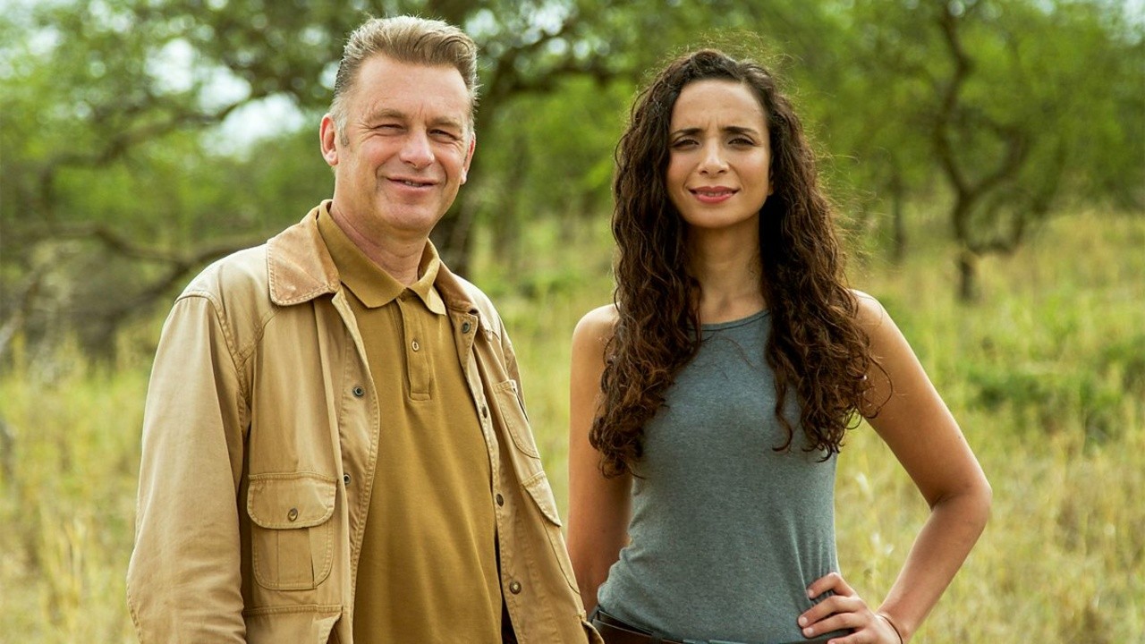 Waterhole: Africa's Animal Oasis (2020) | MUBI