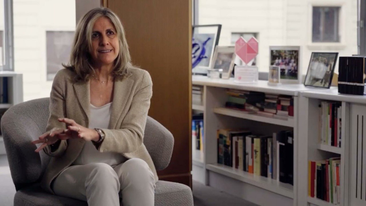 Woman, Paper, Scissors (2024) | MUBI