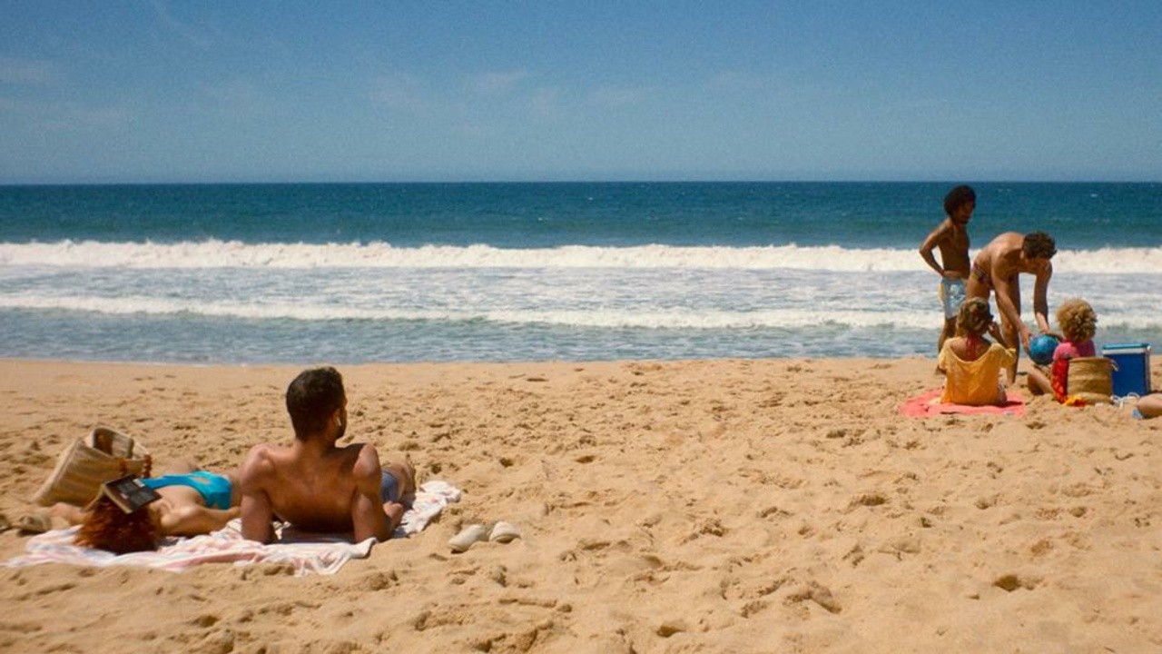 Arriba Beach (2025) | MUBI